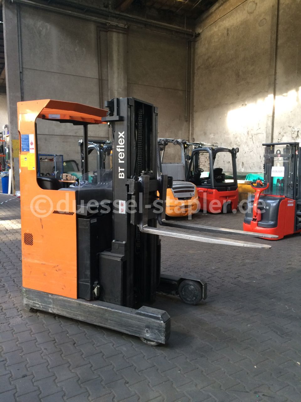 RRE160M | Schubmaster | Deichselstapler & Lagertechnik | DUESSEL ...